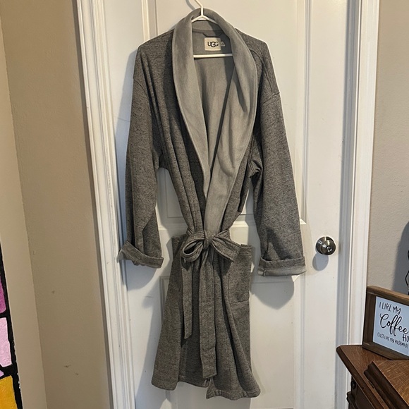 UGG | Intimates & Sleepwear | Ugg Charcoal And Light Gray Robe | Poshmark